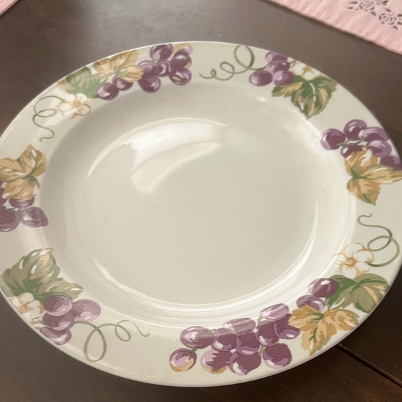 Laura Ashley | Dining | Laura Ashley Lifestyles 2 Plate Grape Fields ...